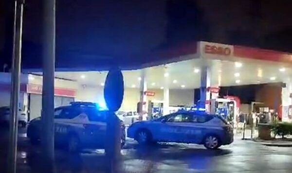 Maxi rissa fra cinesi in via Corticella - èTV Rete 7