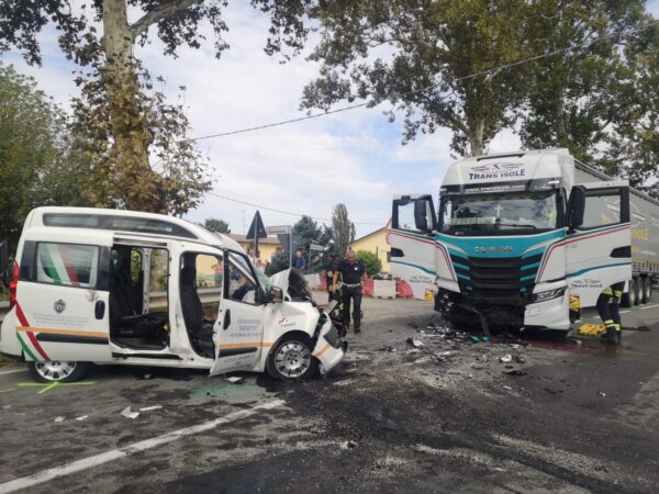 Due morti in un incidente a San Matteo della Decima - èTV Rete 7